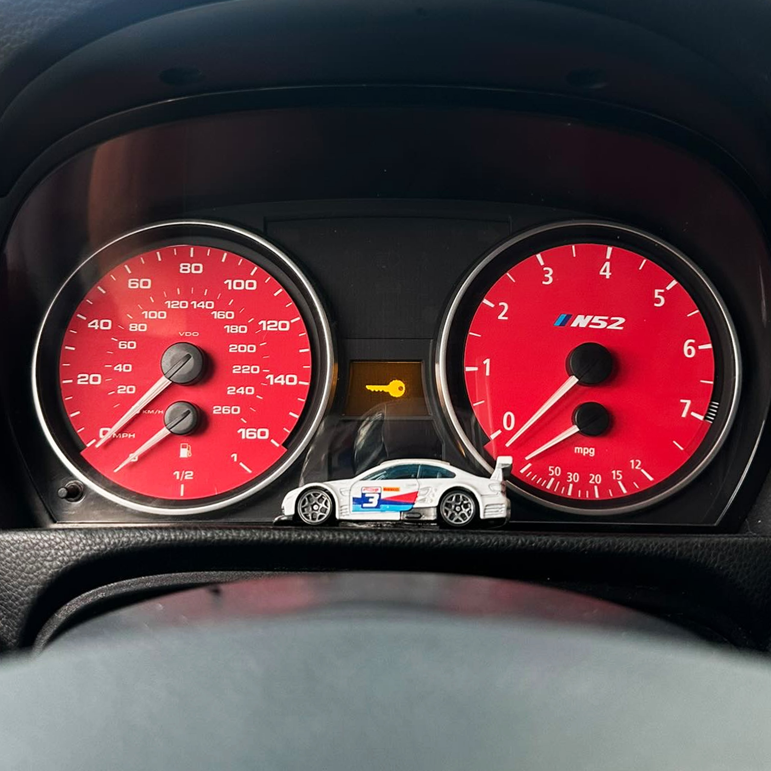 BMW 3-Series E90 – N52 Edition – 160 mph / 260 kmh – 7500 RPM w/ mpg ...